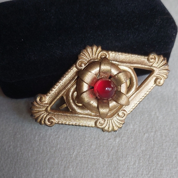 Vintage | Jewelry | Vintage Goldtone Art Nouveau Brooch With Red ...